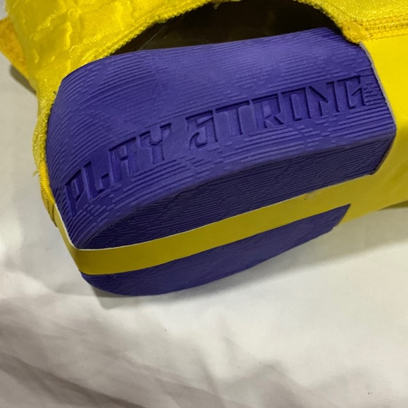 Nike | Shoes | Nike Zoom Kobe Play Strong System Supreme ...